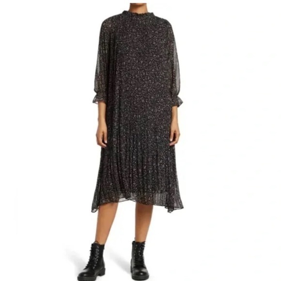 MELLODAY | Dresses | Melloday Pleated Dress Dark Floral Small | Poshmark